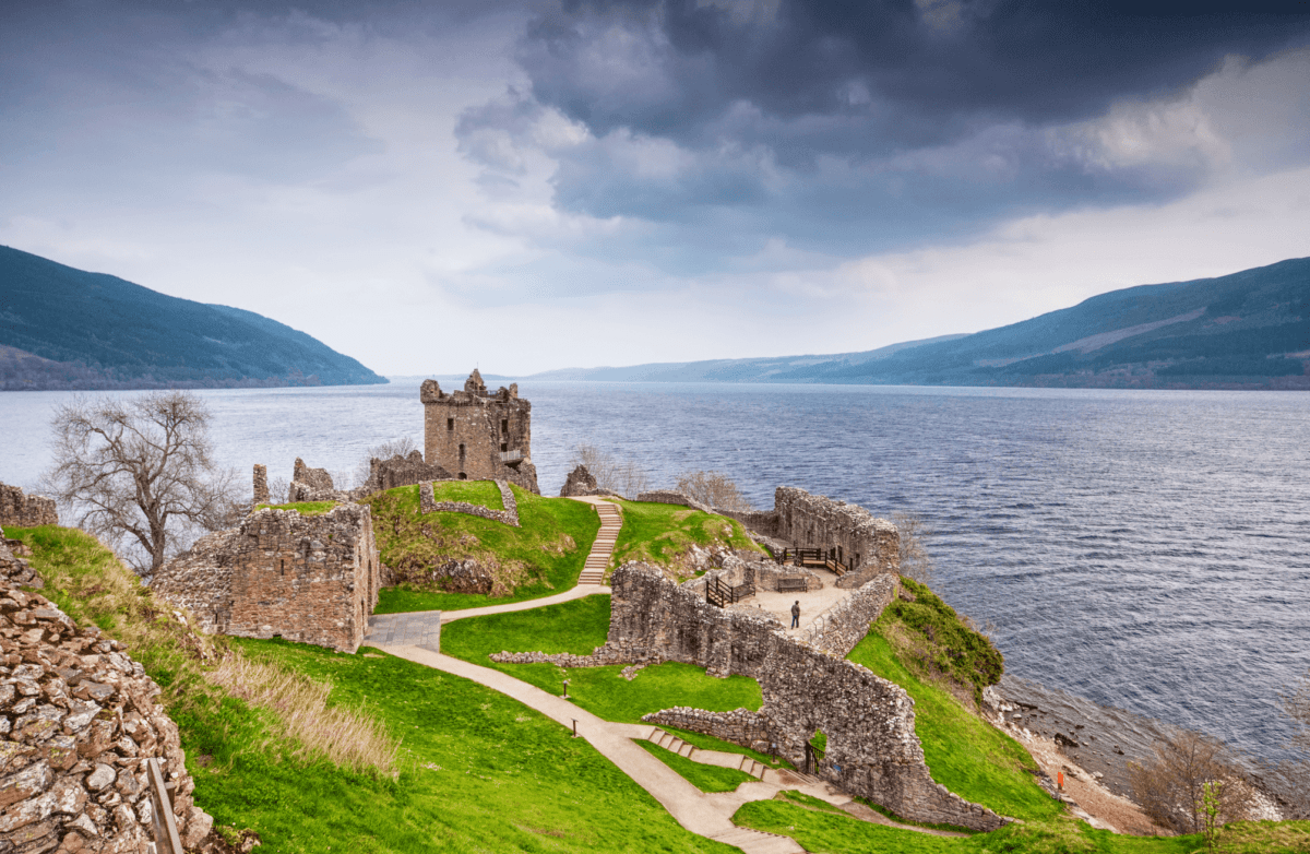 Lago Ness Tour en español | Brújula Free Tours